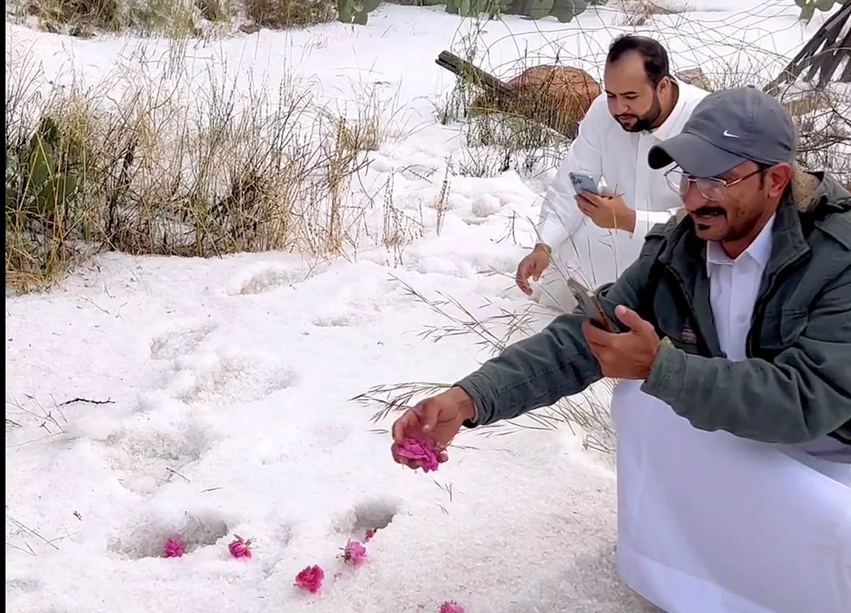 Watch: Snow and hail hit Makkah province during Eid Al Fitr holidays ...