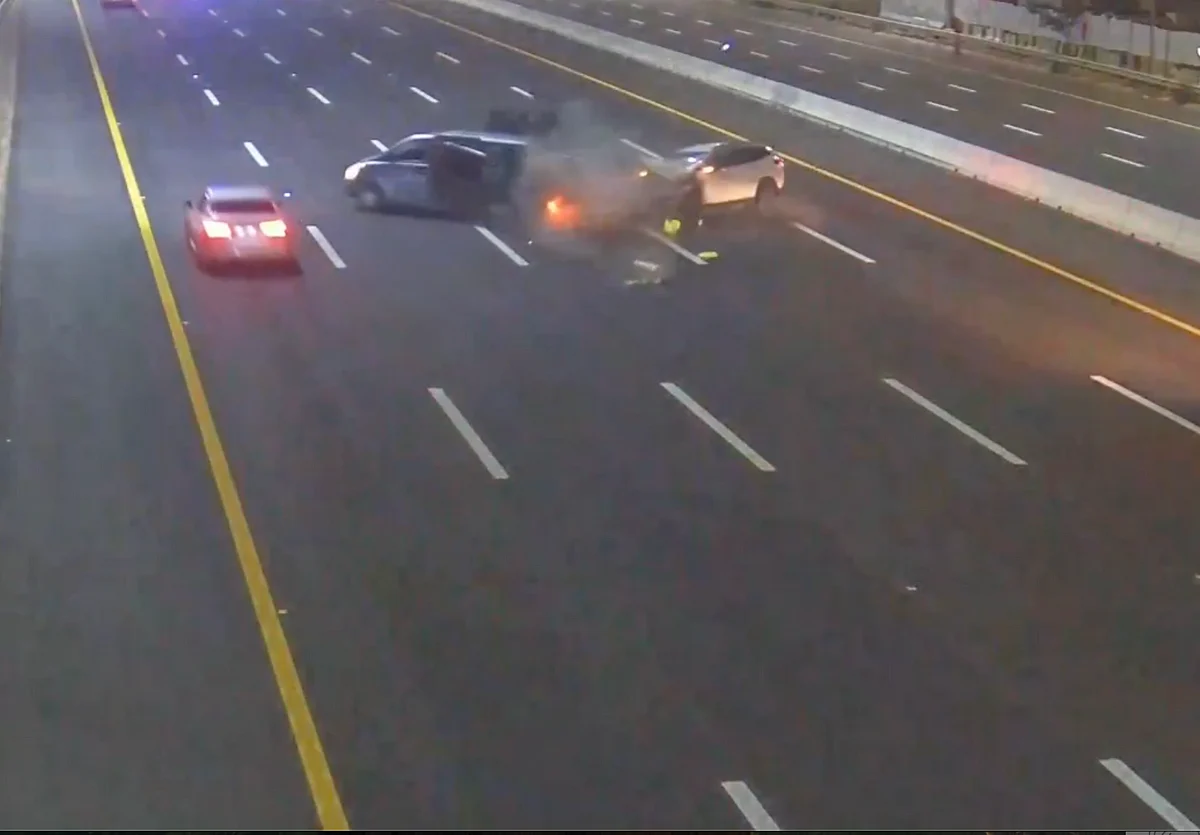 Watch: Horrific crash after UAE driver leaves minivan in the middle of ...