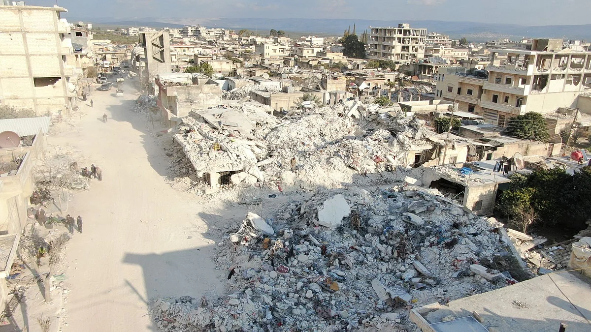 Assad thanks UAE for 'huge' aid as death toll hits 33,000 in Turkey ...