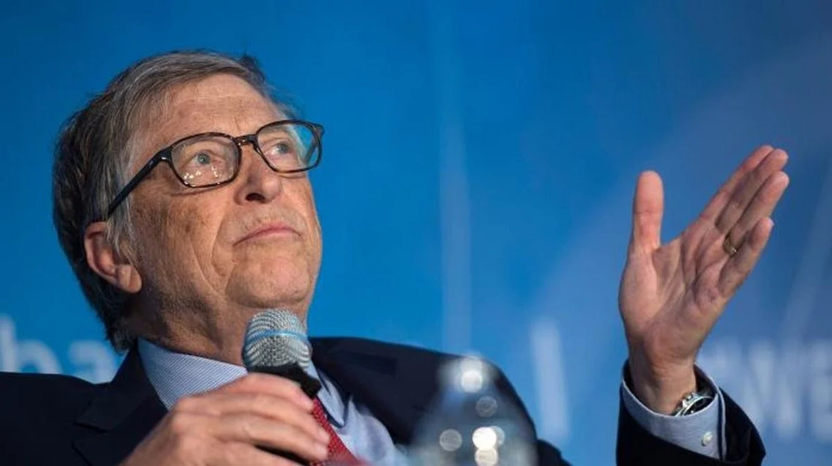 Why Bill Gates prefers an Android phone over an iPhone | Khaleej Times
