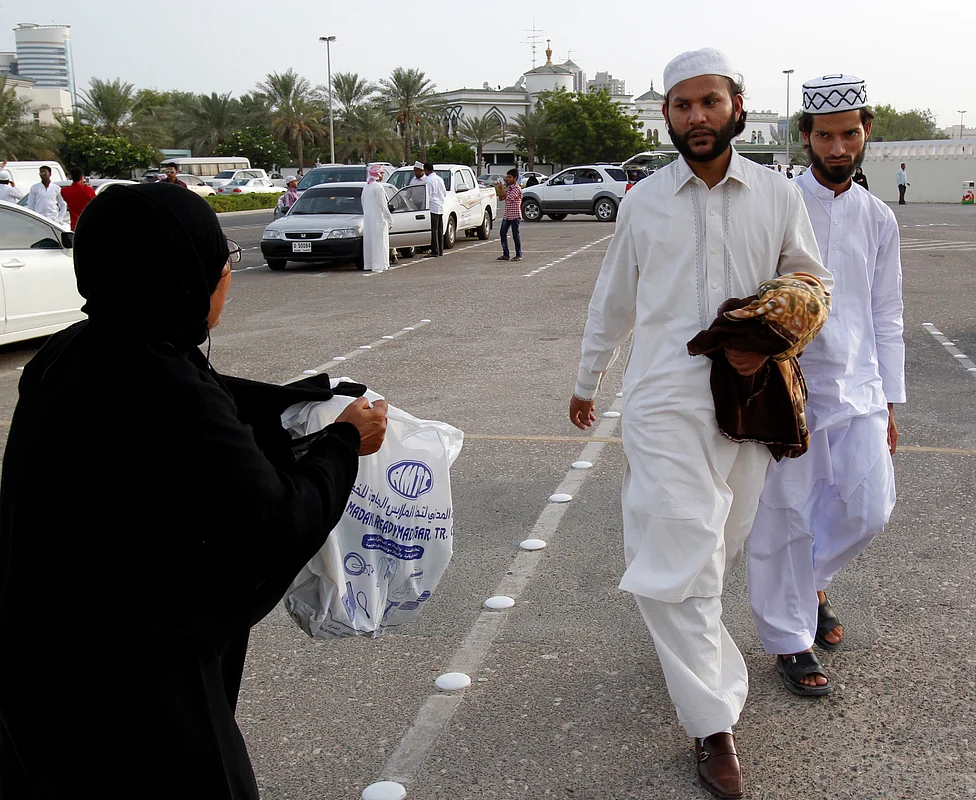 Dubai Police arrest 25 beggars in first 5 days of Ramadan | Khaleej Times