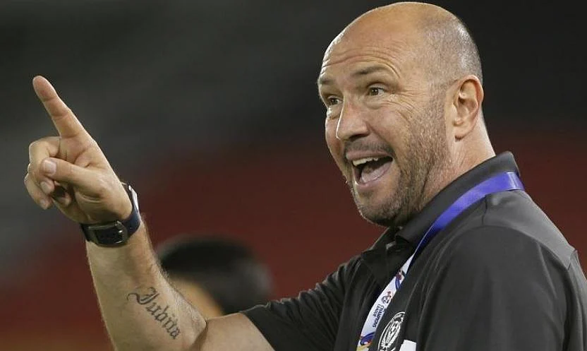 War on Covid-19: Legendary Italian goalkeeper Zenga urges UAE to be safe