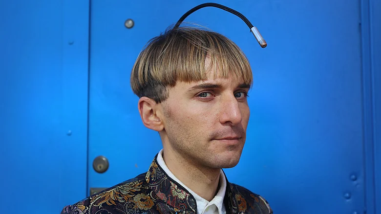 Meet world's first human with antenna who can 'hear' colour