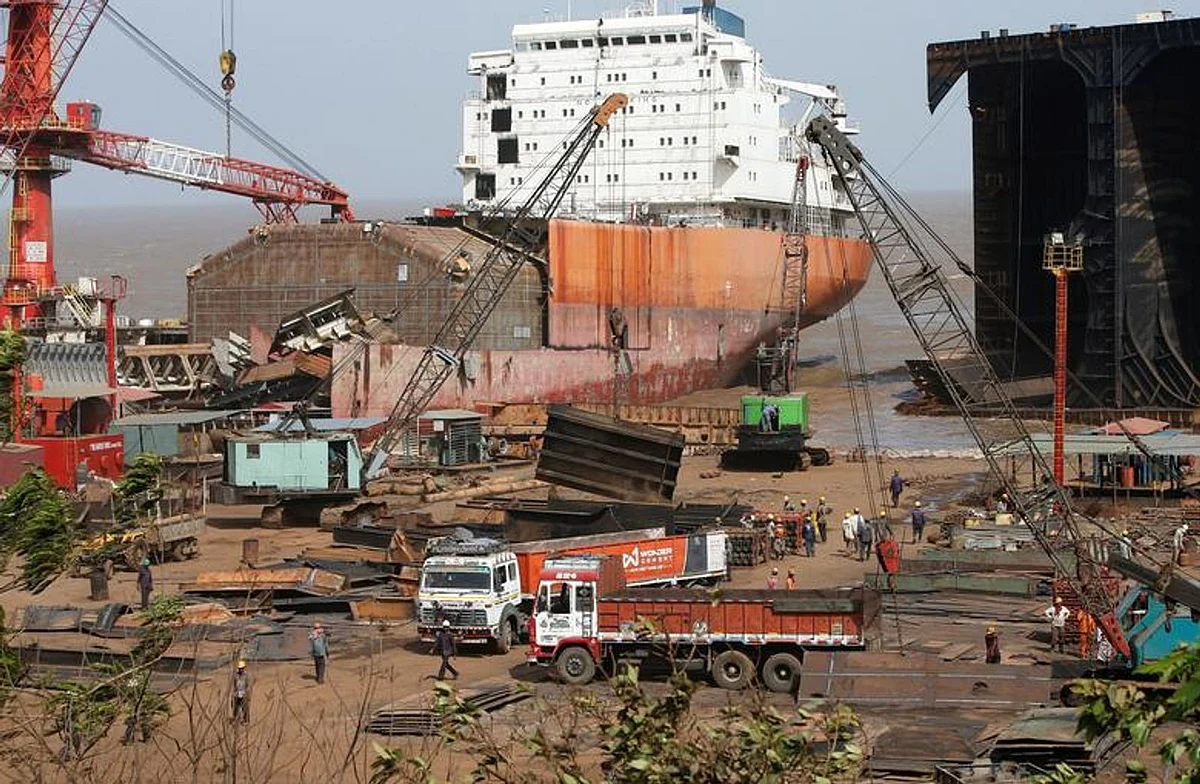 Indian shipyards offer cost effective ship repair and maintenance ...