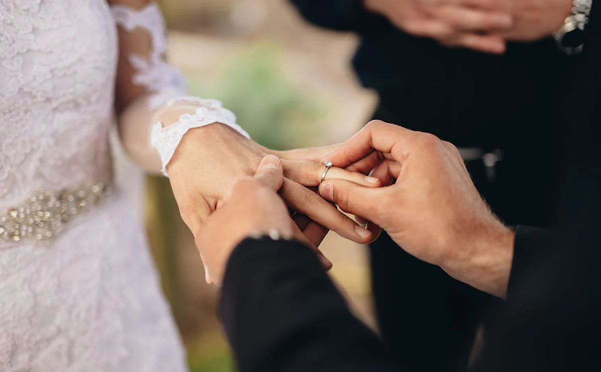 UAE: New initiative to help couples avoid extravagant weddings ...