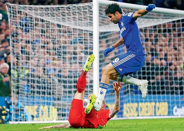 Chelsea storm into final