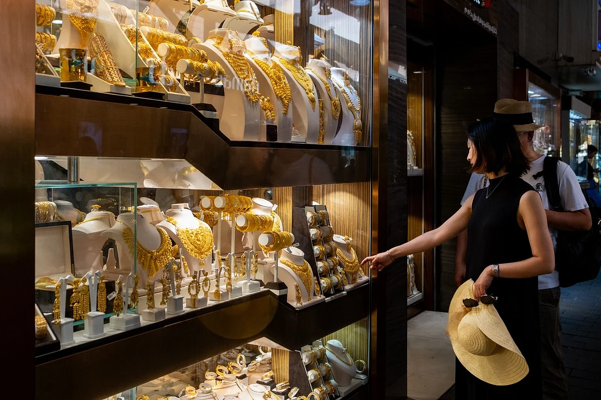 UAE to become one of world's biggest gold trade hubs after surpassing ...