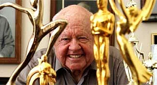 Actor Mickey Rooney, brash star of 1930s and ‘40s, dies at 93