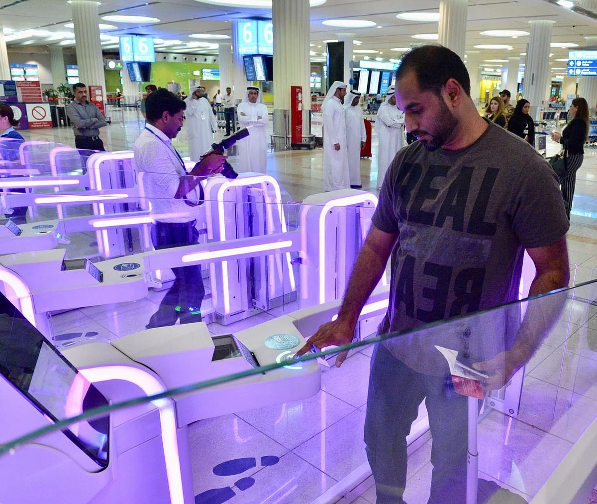 Have you used DXB's smart gates yet? 5.5m used it last year | Khaleej Times
