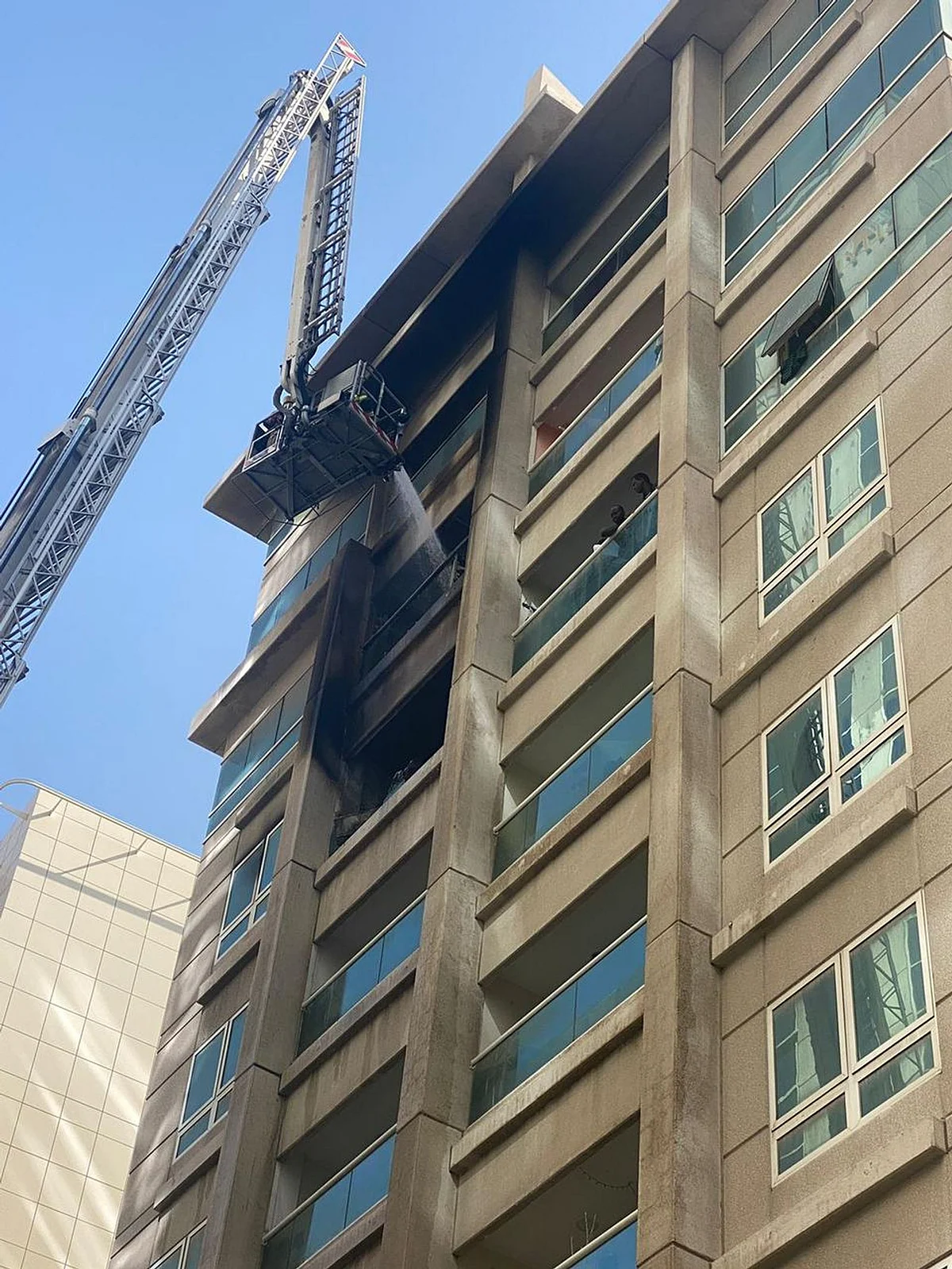 Dubai: Building catches fire in Al Barsha, emergency officials on site ...