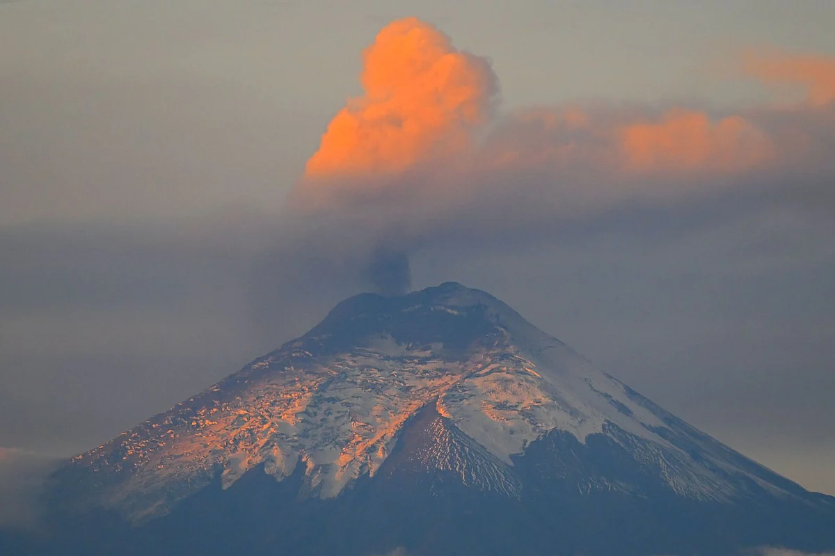 Russian volcano spews ash across Kamchatka peninsula