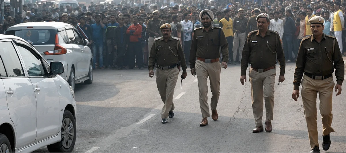 Man held for sending death threat messages for Indian ministers ...