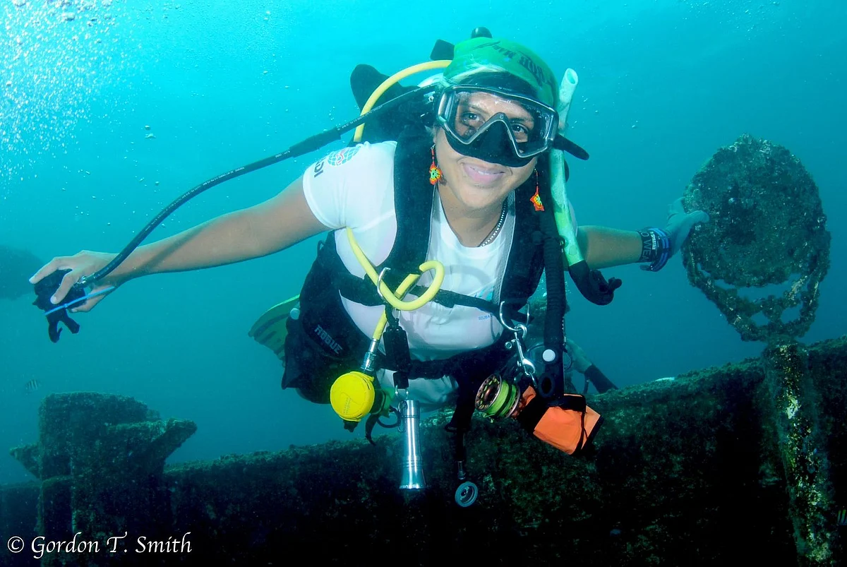 UAE: This shark-obsessed diving instructor on a mission to banish bad ...
