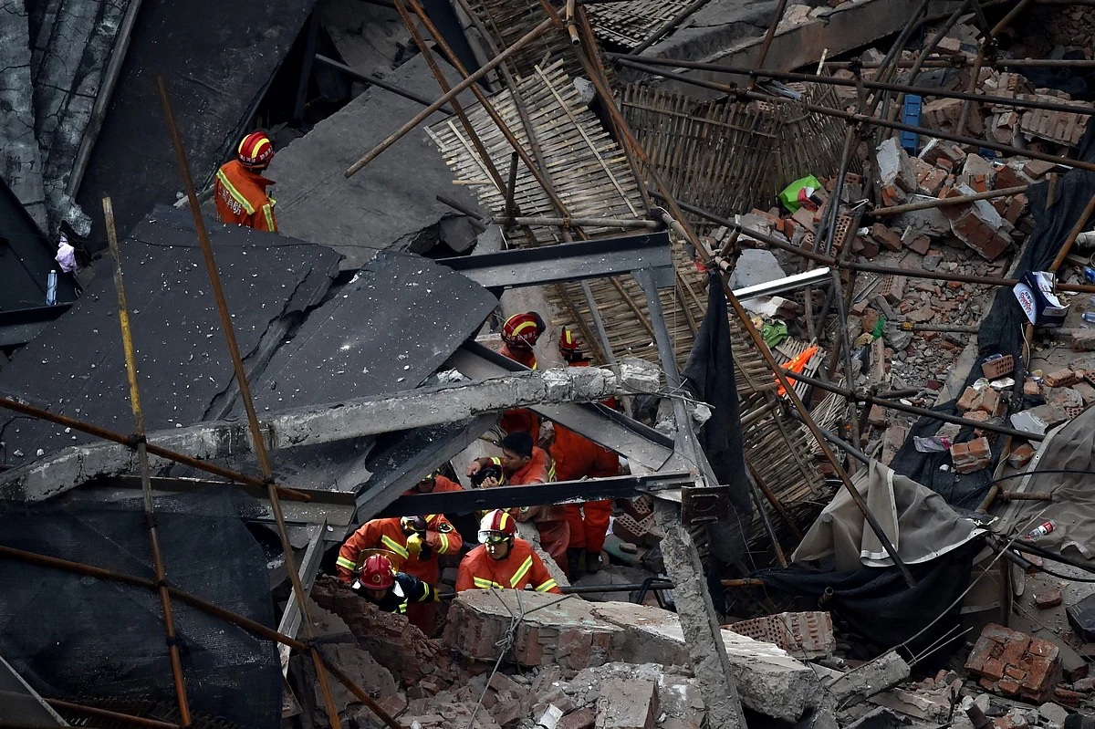 Ten dead as factory wall collapses in Shanghai | Khaleej Times