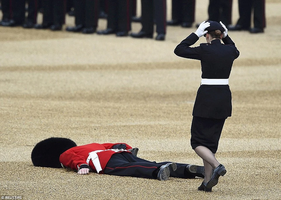 WATCH: Guardsman collapses during Queen's birthday celebrations ...