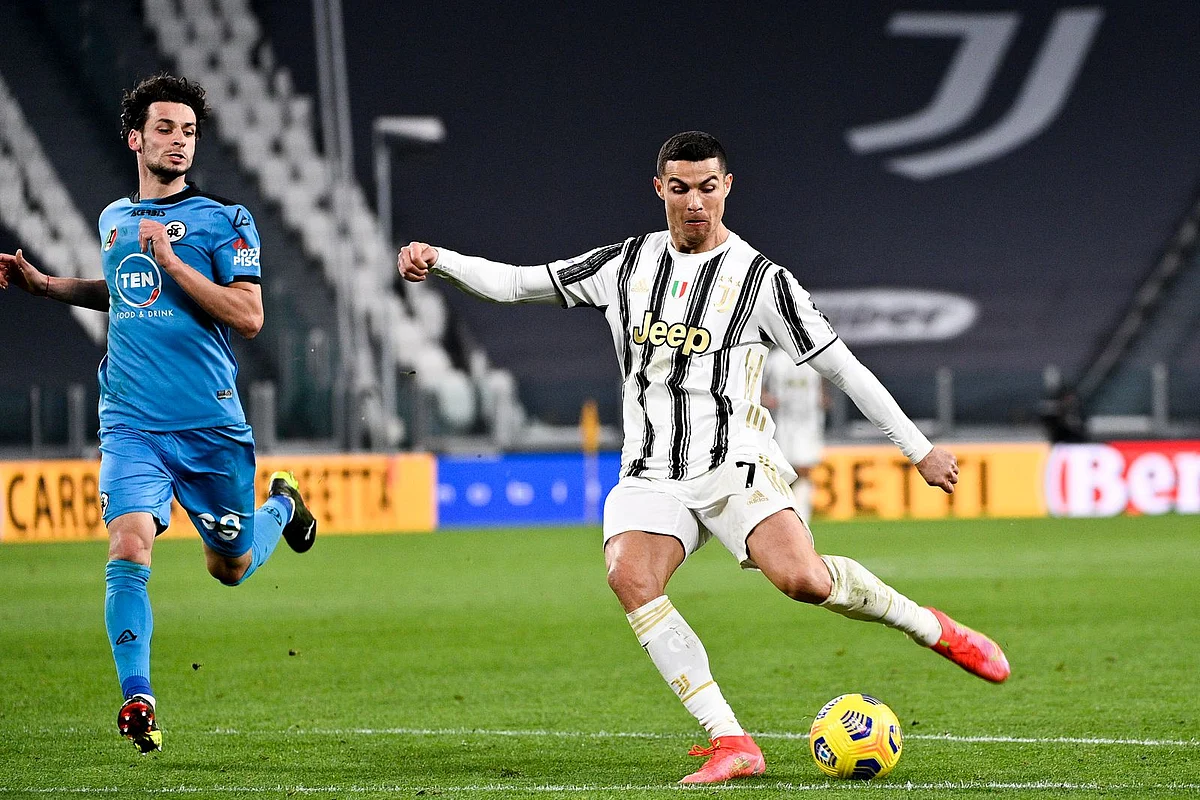 Ronaldo sets sights on Serie A top scorer's prize