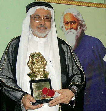 Shihab Ghanem receives Tagore Peace Award | Khaleej Times