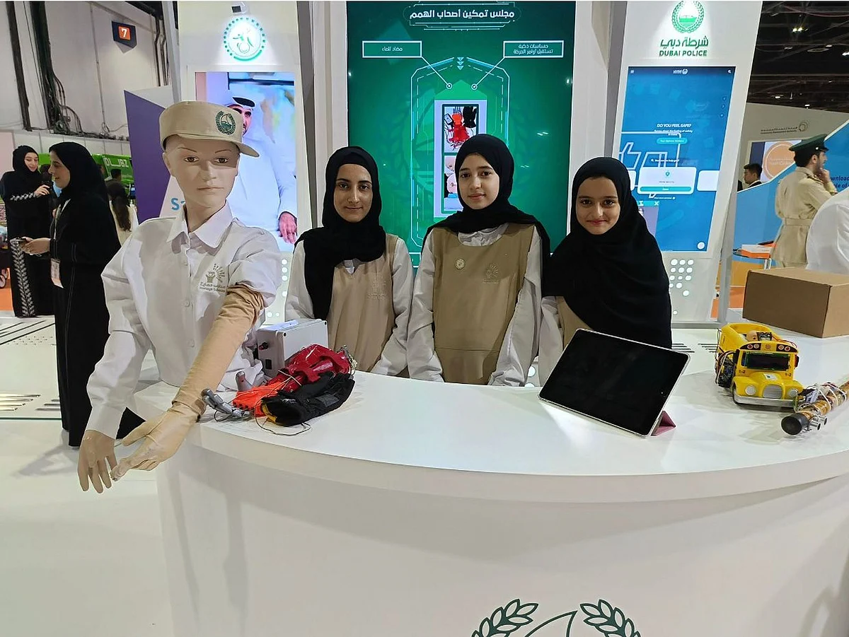 Look: Dubai schoolgirl designed a robotic sleeve to help her ...
