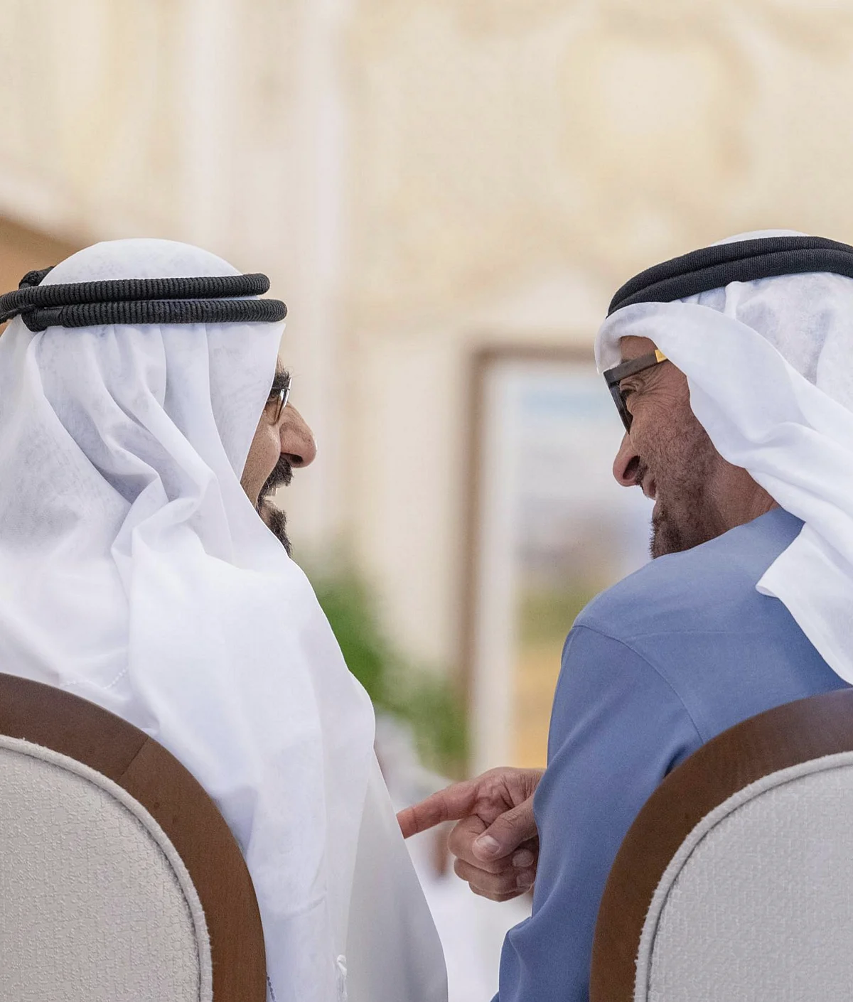 Look: This viral photo of UAE President, Dubai Ruler sharing a light ...