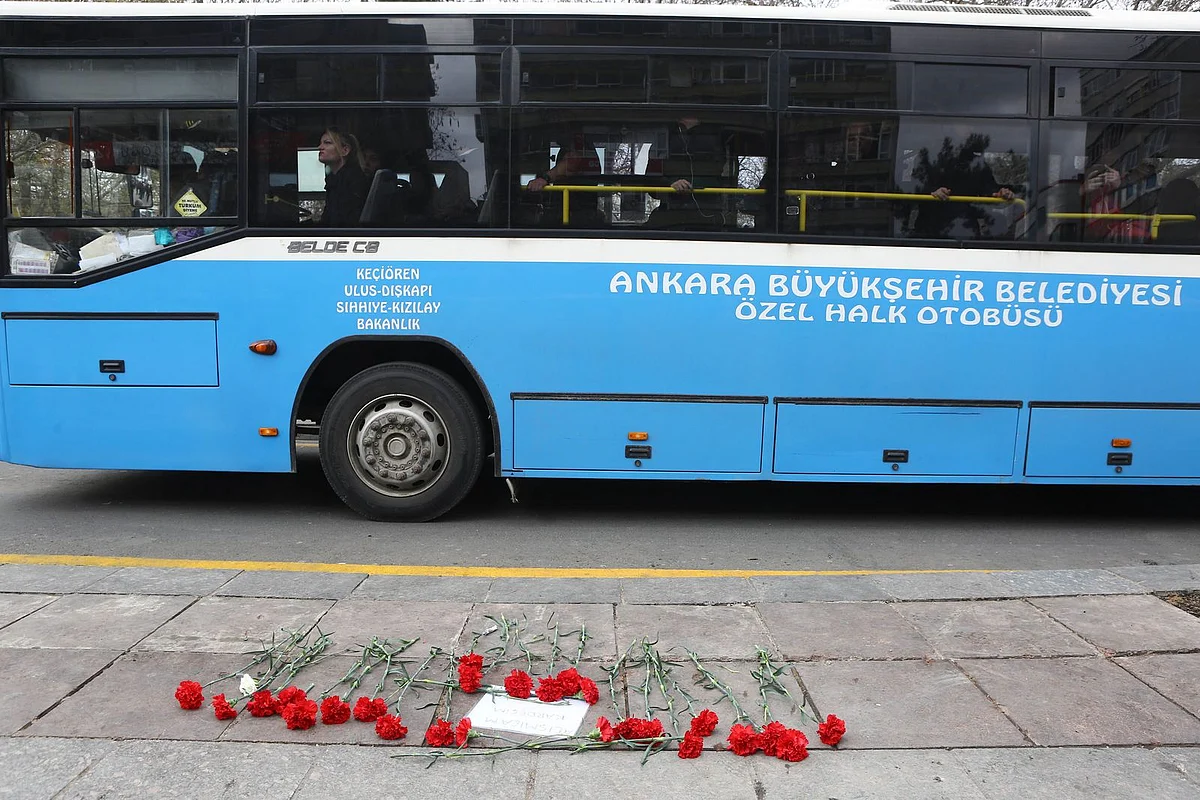 Turkey bus crash kills 12, injures 26 people | Khaleej Times