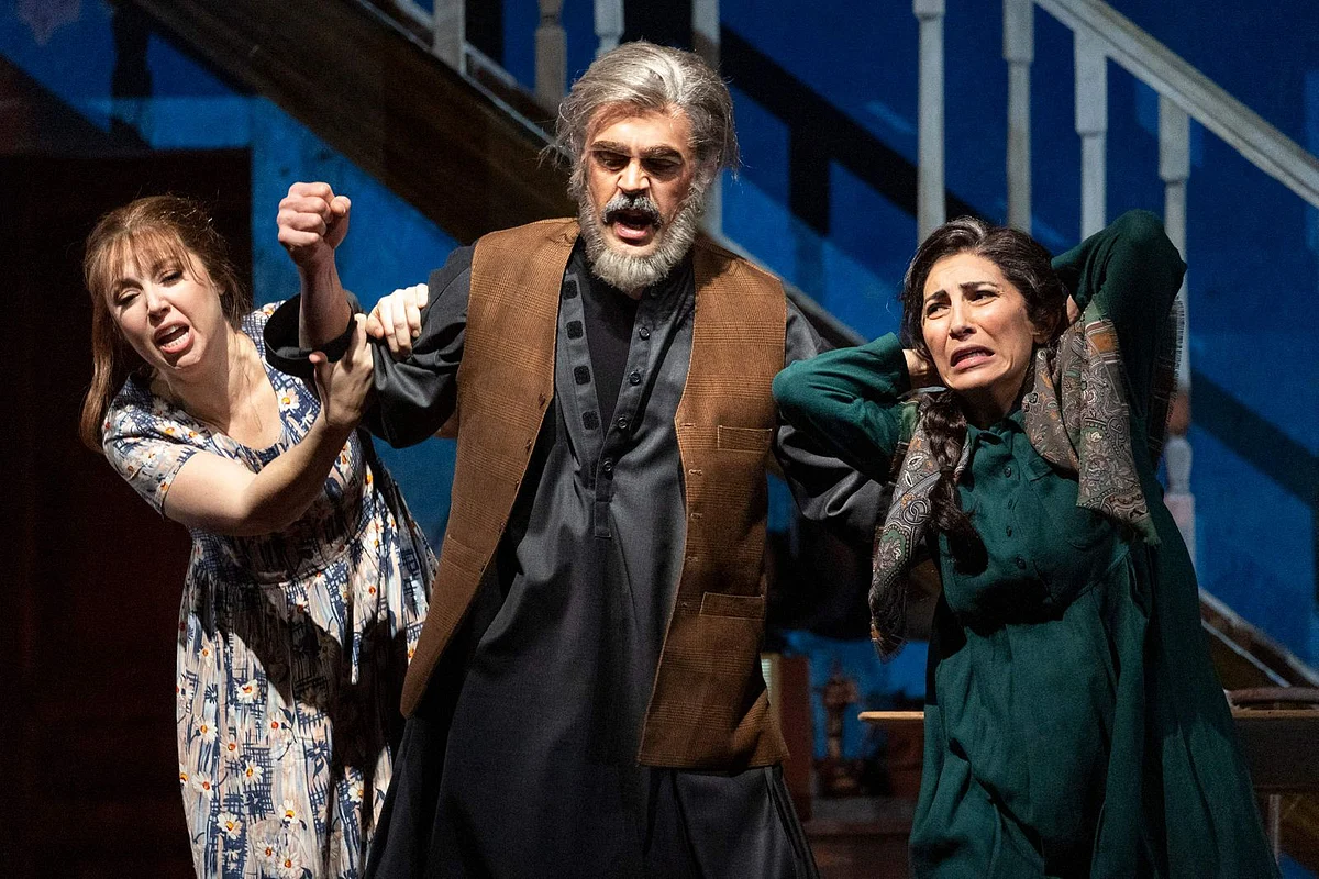 'A Thousand Splendid Suns' opera spotlights Afghan women