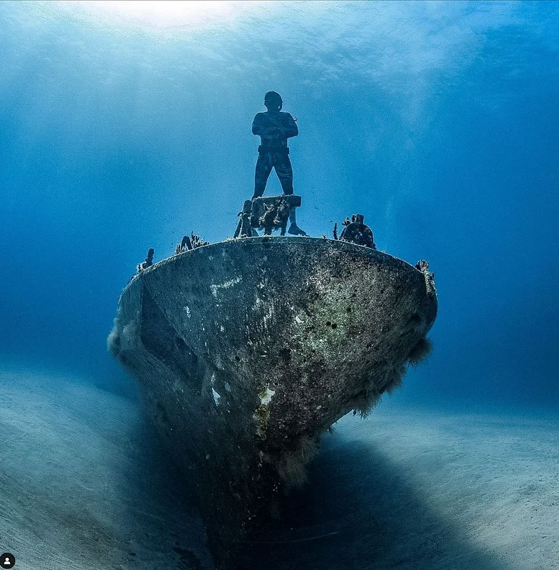 Look: This is not a scene from latest Avatar film, it's Sheikh Hamdan ...
