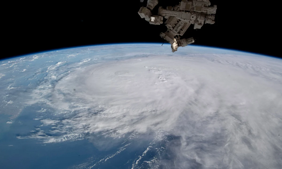 Cyclone Biparjoy: UAE's Sultan AlNeyadi shares breathtaking new photos ...