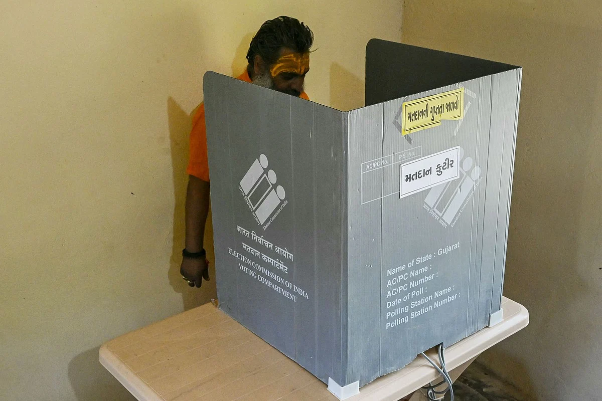 Lone Indian voter casts ballot in special forest booth | Khaleej Times
