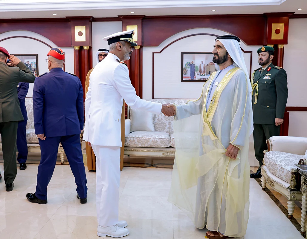 UAE: Sheikh Mohammed meets with high-ranking military and police ...