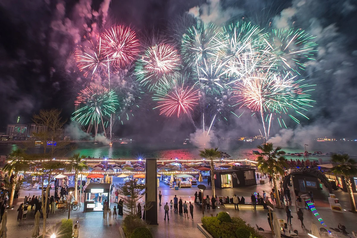 NYE fireworks in UAE: Parking rules announced for RAK show; how to ...