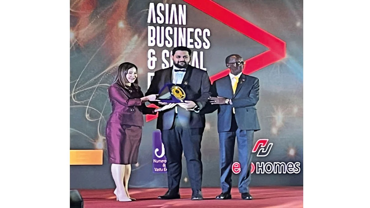 Hrishikesh Datar honoured at Asia One Awards | Khaleej Times