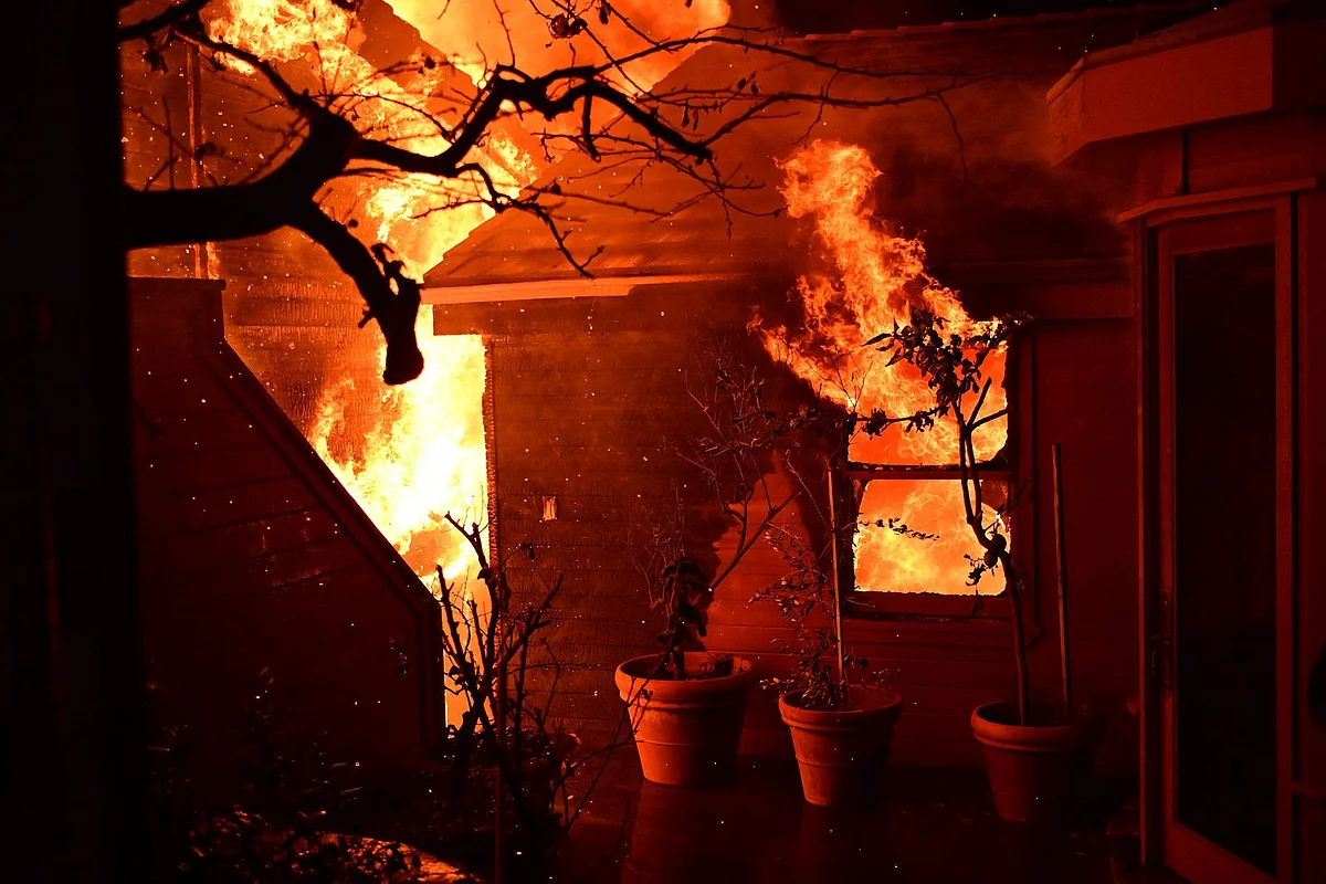 Hollywood celebrities clear their closets for fire aid