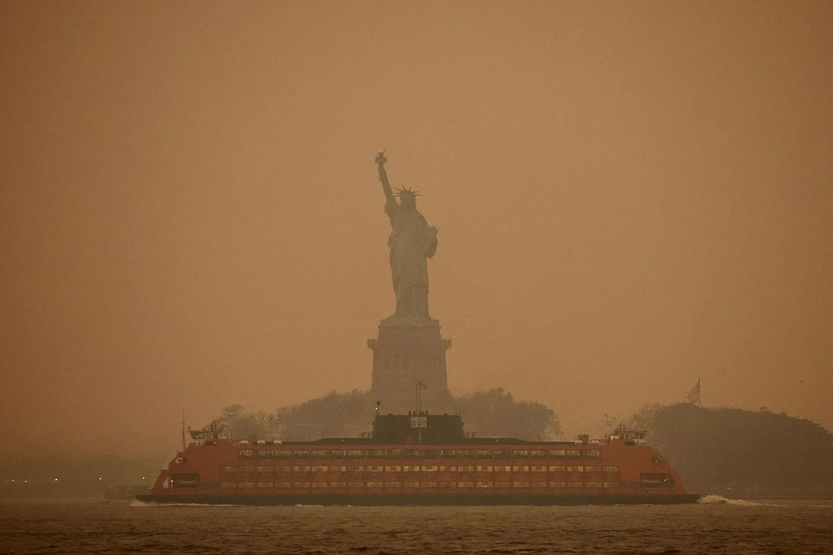 Look: Orange smog from Canada wildfires blankets New York | Khaleej Times
