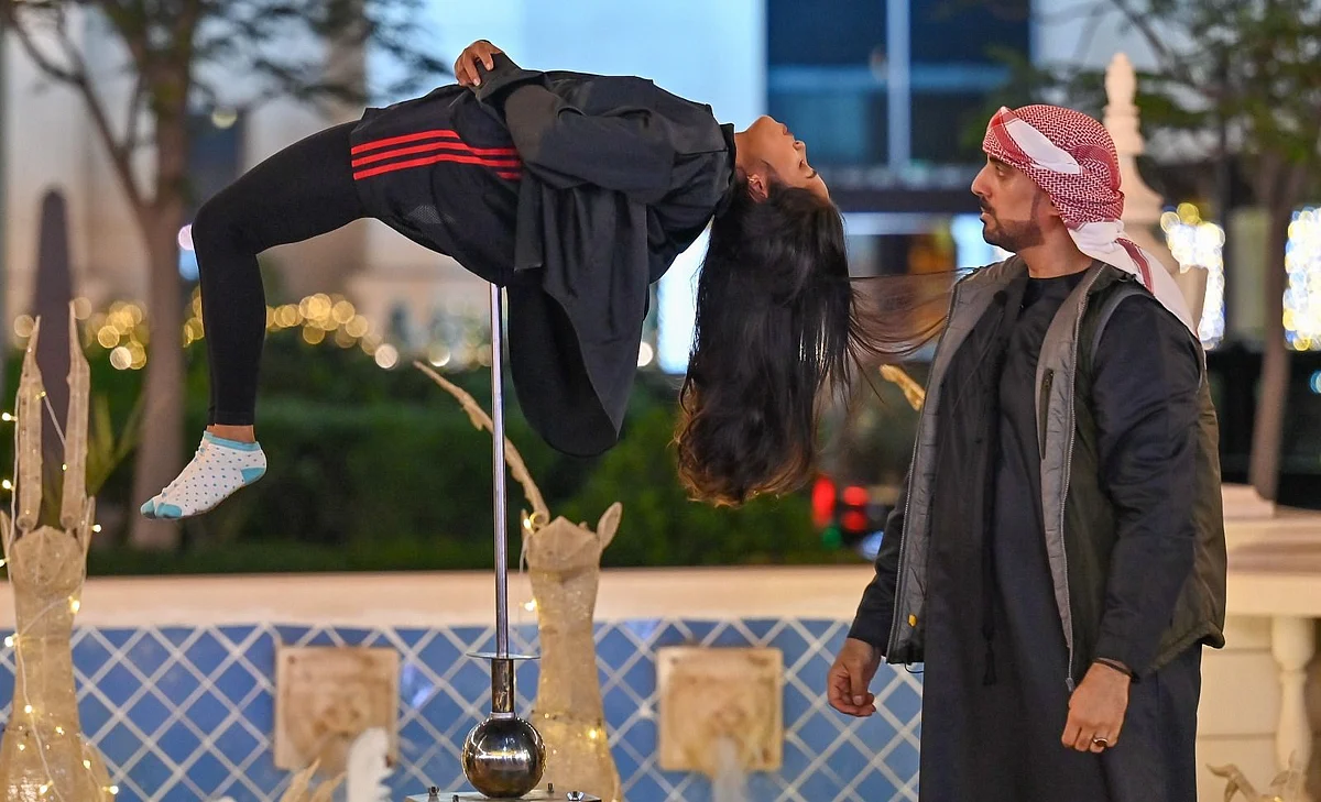 'The real Aladdin': Meet Emirati magician, mentalist who is breaking ...
