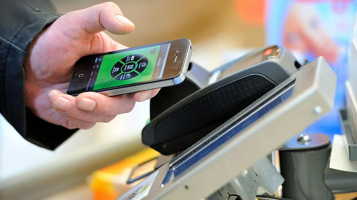 Over half of UAE population using digital wallets: Survey | Khaleej Times