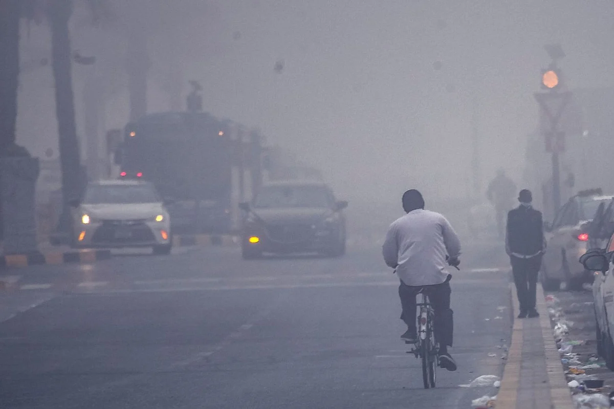 UAE weather: Red, yellow alerts issued due to thick fog; speed limit ...