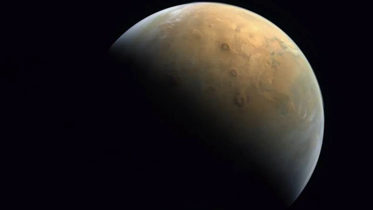 UAE Hope Probe's first image of Mars labelled, explained | Khaleej Times
