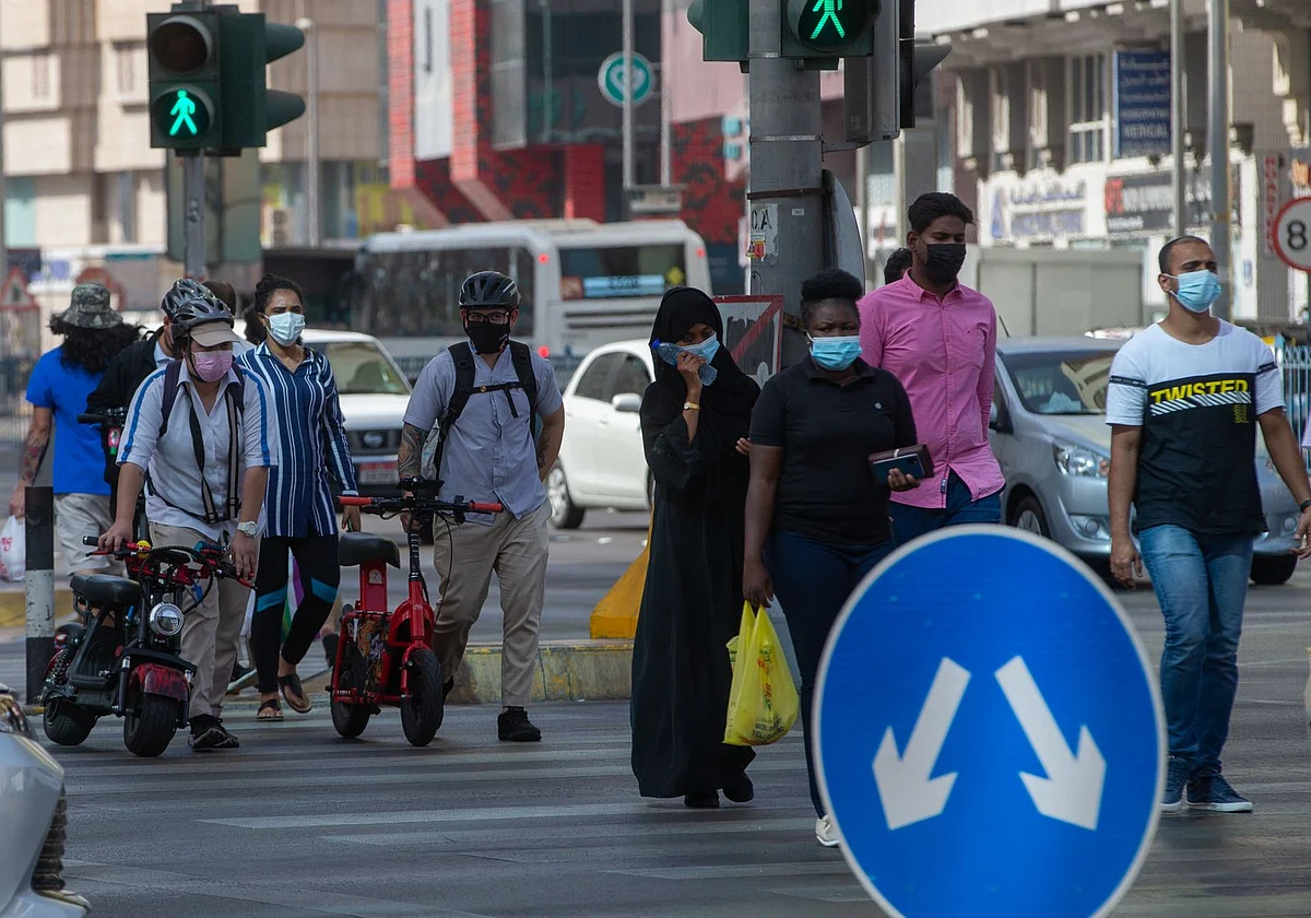 UAE: Dh400 fine warning reminder for pedestrians issued by police ...