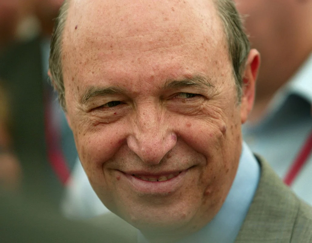 Greek reformist ex-PM Simitis dies at 88 | Khaleej Times
