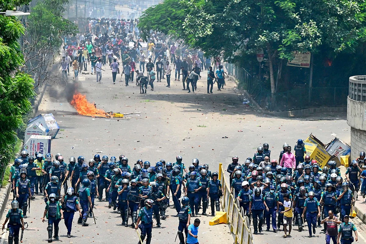 Police, students clash in Bangladesh as protests over job quotas kill 6 ...