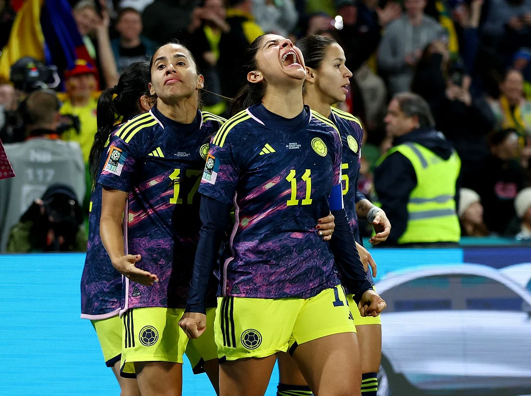 Colombia reach first World Cup quarterfinal with 1-0 win over Jamaica ...