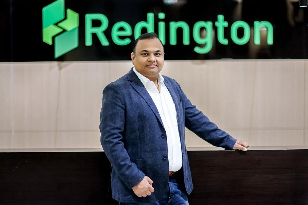 Microsoft Surface Innovation Hub launched at Redington Office in UAE ...