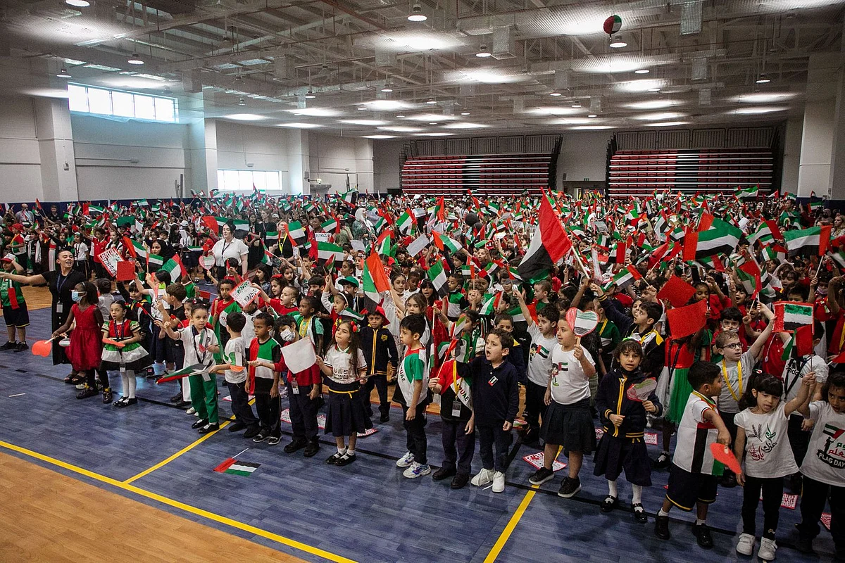 Look: Thousands of Abu Dhabi students celebrate UAE Flag Day with ...