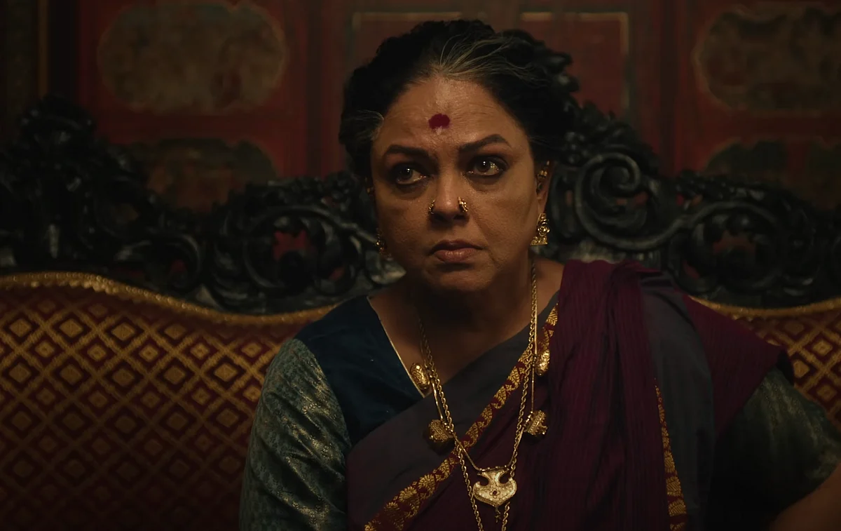 'Akka' teaser: Keerthy Suresh, Radhika Apte battle for power | Khaleej ...