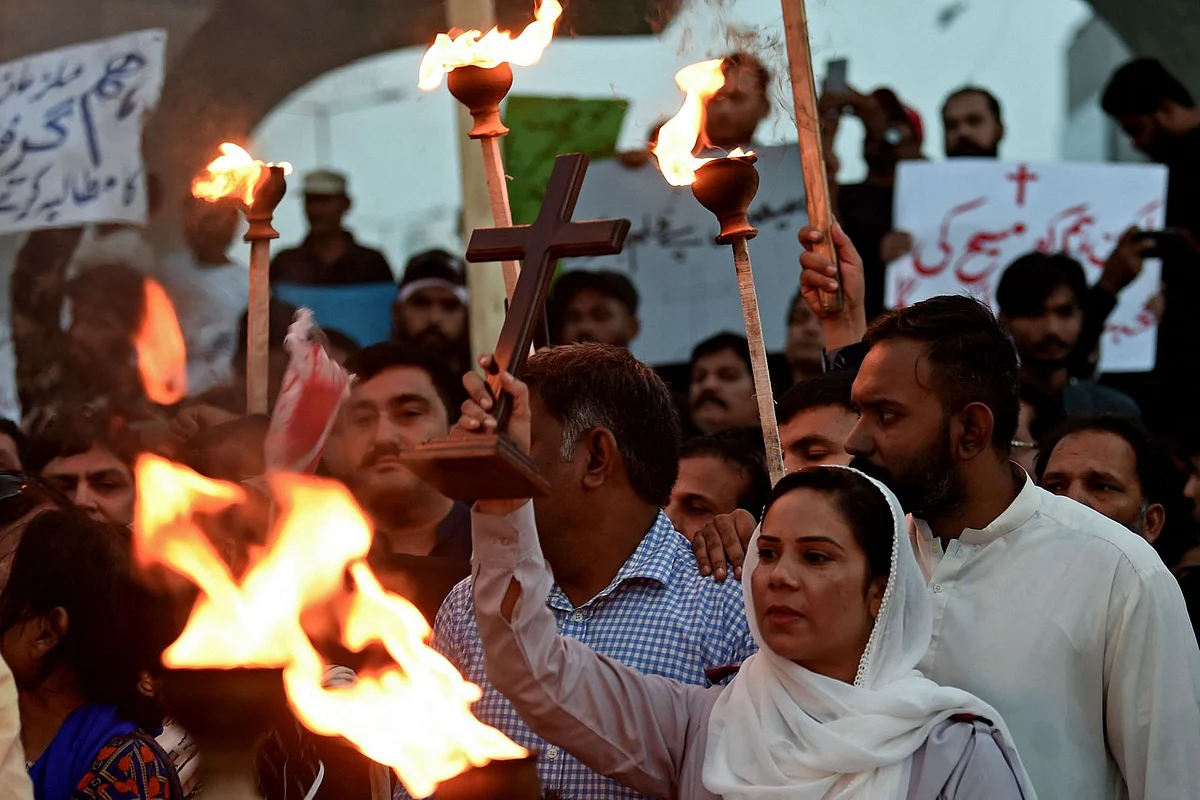 UAE condemns and denounces burning of churches, homes in Pakistan ...