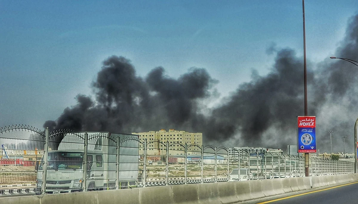 UAE: Massive fire breaks out in Sharjah; residents report thick smoke ...