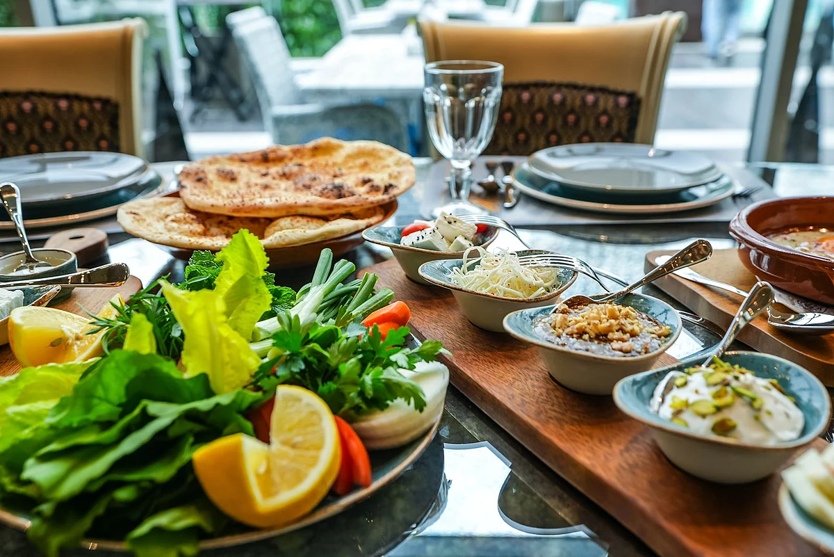 Ramadan in UAE: A traditional Iraqi Iftar with a touch of ancient ...